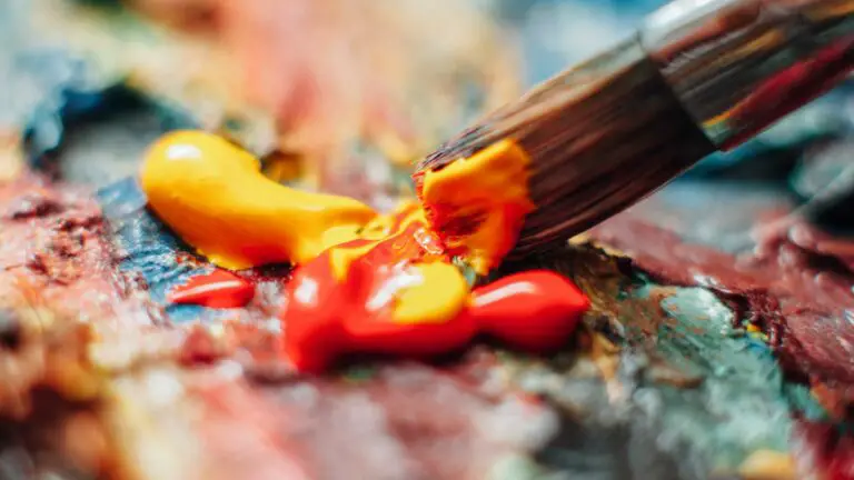 5 Eco-friendly Alternatives to Acrylic Paint (& How to Make Them)